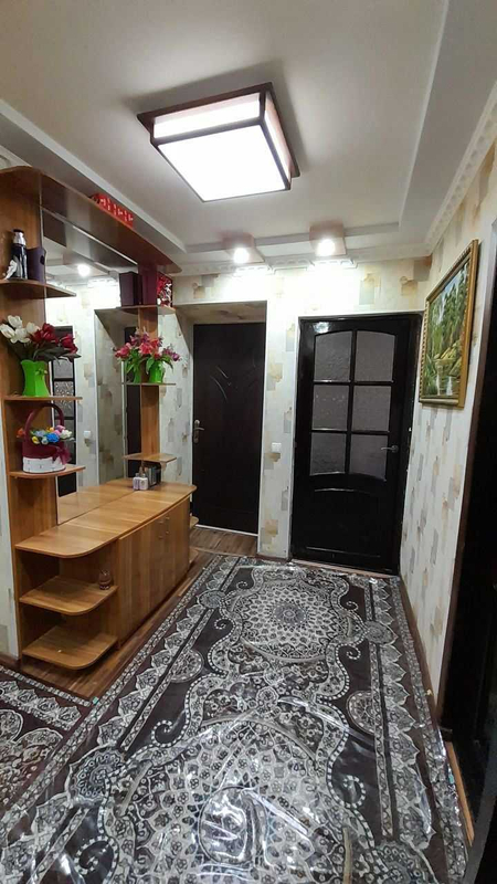 V4407 4/1/4 Чиланзар 22кв Ор.р: Уч тепа Закс  85м2 Средний ремонт