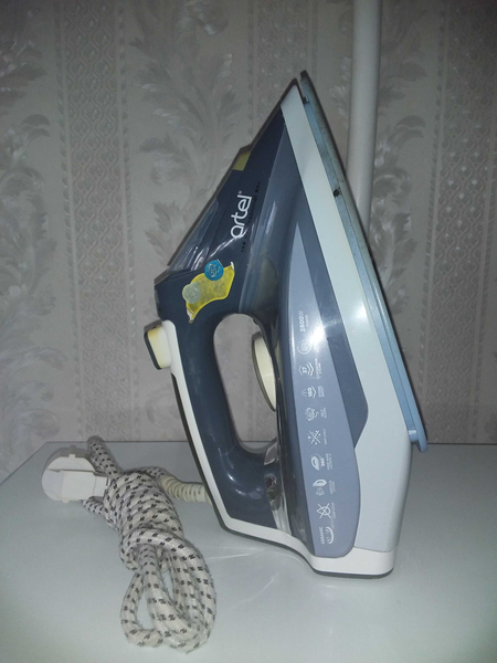 Утюг Artel ART-SI-2322 Работает Лампочка Горит НО НЕ Нагревается