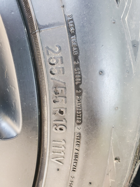 Продаётся AMG diska R19 с шиной TOYO