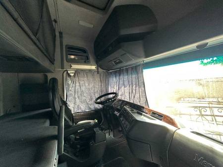 Срочно сотилади. Mersedes Actros 2002 год
