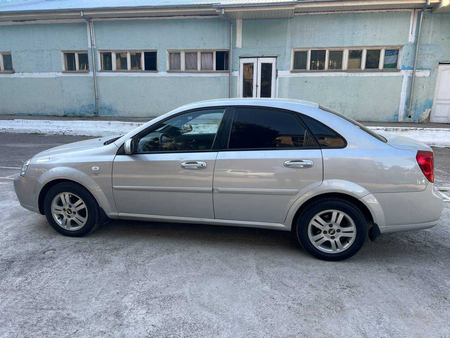 Lacetti daewo sotiladi
