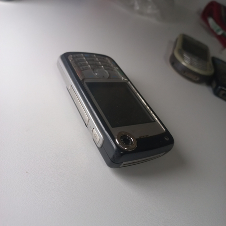 Nokia 6680 smartfon