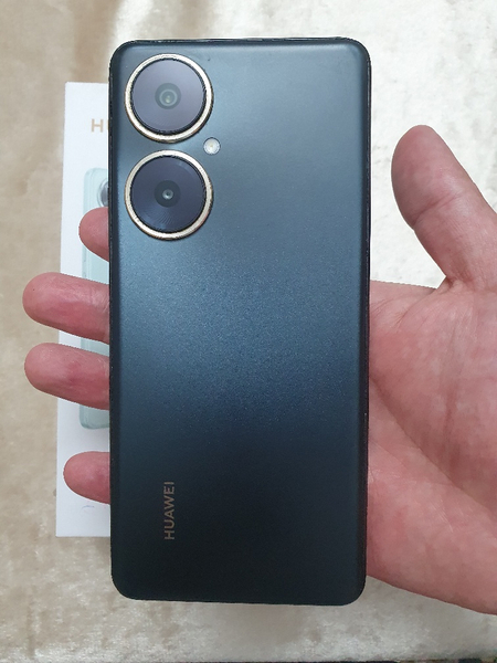 Srochna sotiladi Huawei Nova 11i  8+3/128Gb 4G Karobka dakument