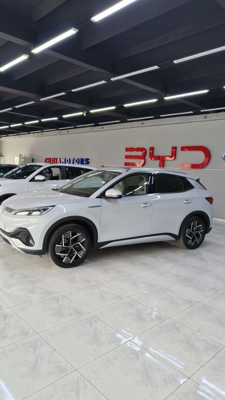Byd yuang plus 5 pozitsya