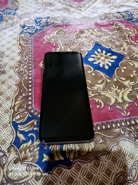 Samsung s8 yaxshi holatda