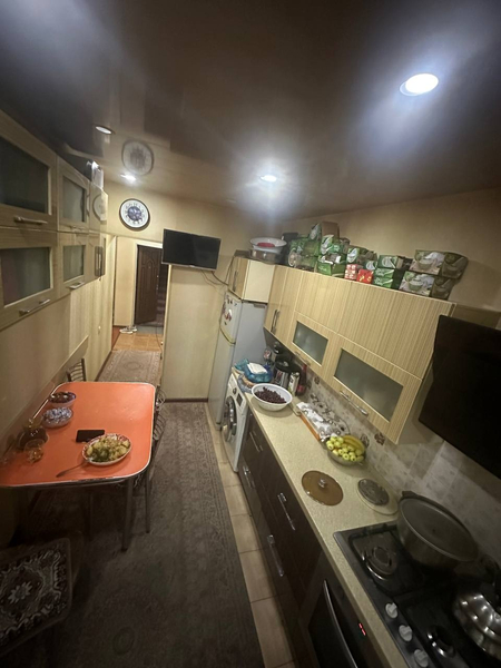 Срочно продаётся 3х переделанная в 4х квартира