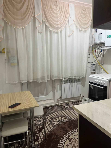 Срочно сдаётся 1х 9микрарайоне 02 вдоль дороги