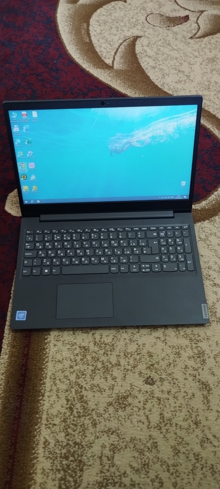 Yangi nootbook ishlatilmagan pachka nootbook sotiladi