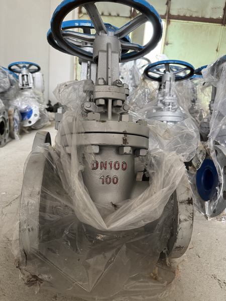 Задвижка Pn100 Dn 100 (10,0mpa)