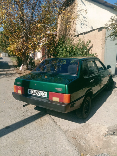 Vaz 21099 srochni sotiladi