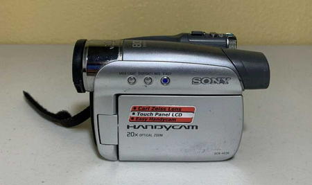 Продам видеокамеру Panasonic VDR-D31O