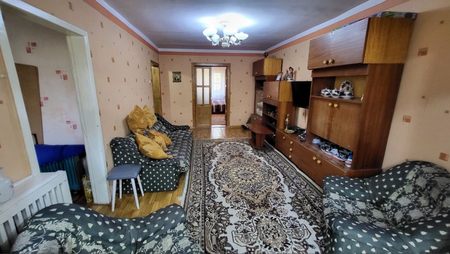 Продается квартира Чиланзар 5 кВ 3/4/4 кирпич балкон 2/6