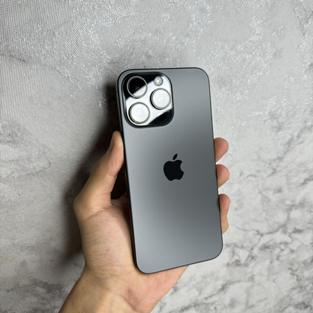 iphone 15pro Max Black Titanium 256gb sim bez feys full komplekt