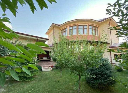 Продается Евро дом Ориентир: Амир Темур махалля  550м2