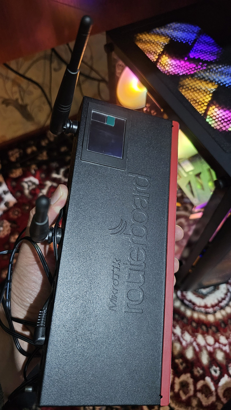 Маршрутизатор (Роутер) с wi-fi MikroTik RB2011UiAS-2HnD-IN