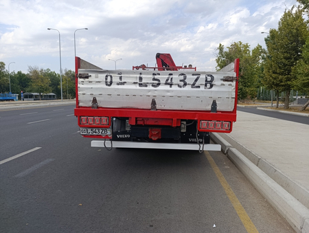 Volvo FL6  манипулятор год 2004 кран 3 тонн стрела 12 м