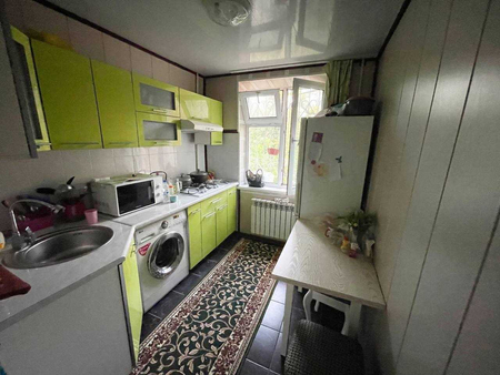 Массив Феруза 2/4/5  51 кв м,Кирпич ,ремонт мебель.65 000$ старт .