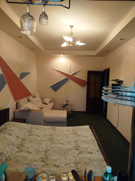 Продаю Квартиру Яшнабадский р-он Авиасозлар-4. 1-ком 2-этаж 4-этажном