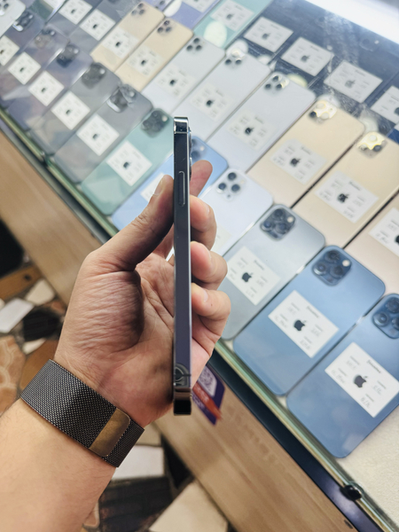 iPhone 12 Pro  128 gb black
