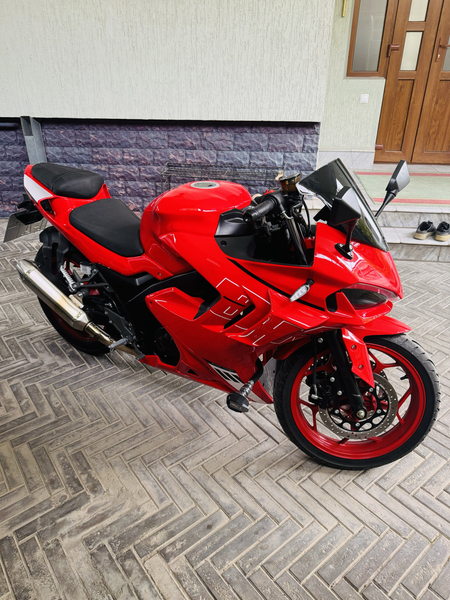 Dugatti Panigali (BIKELAND)