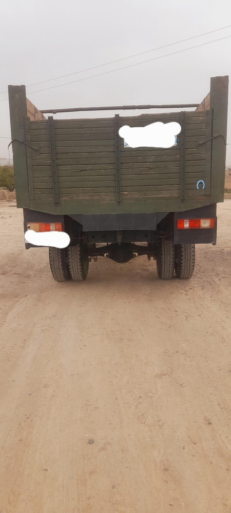 Zil sotiladi yurib turgan moshina