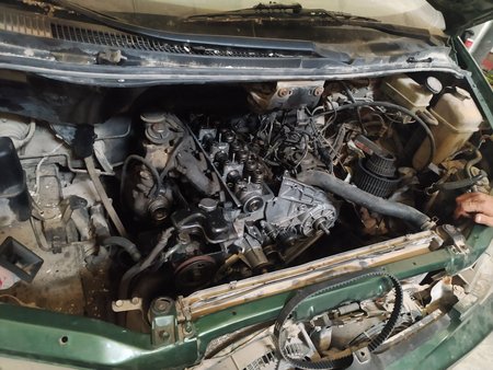 Продается Hyundai starix. Машина на уверенном ходу.