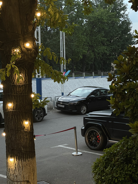 Monza 1.5 sotiladi