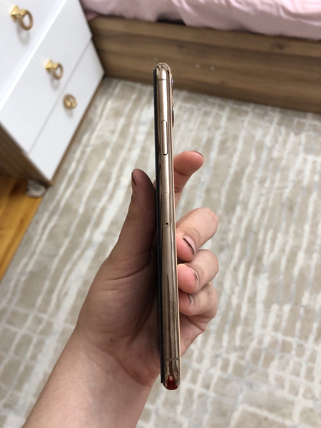 Iphone 11 pro max sotiladi