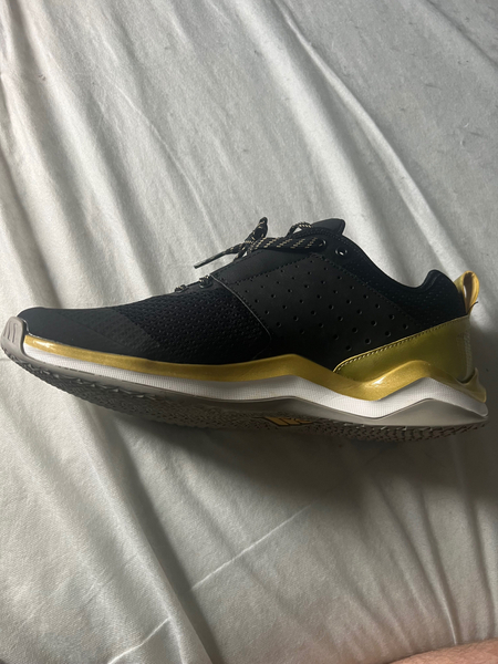 Кроссовки-“ADIDAS”