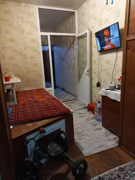 Продам  2 комнатную квартиру в юнусабад-17 конечка