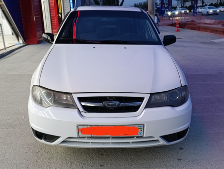 Nexia 2 Daewoo sotiladi