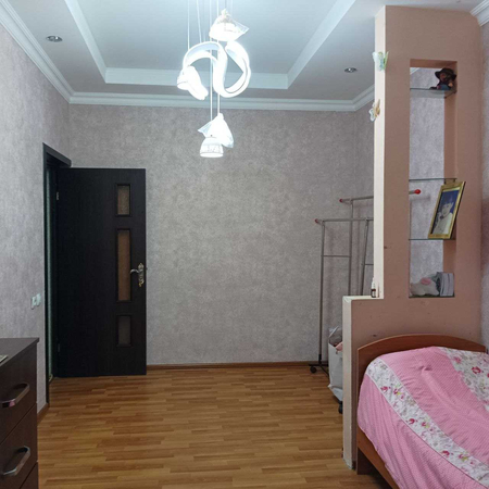 Срочно продается 5 ком. 111 м2 Юнусабад 3 за Универсамом(м999)
