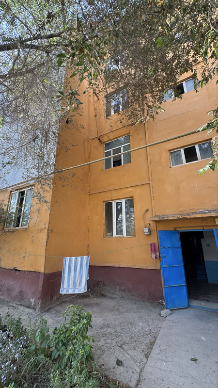 Urganch shaxrida 2 honali 3 honali qilingan 73KVm uy