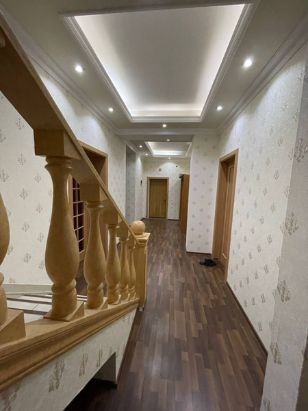 Срочно продается 4х комнатная квартира,ул Чехова,ор-р кафе Бон,164м2