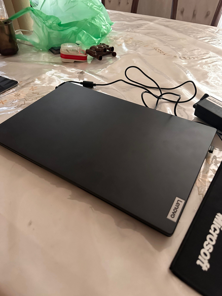 Lenova notebook icore3