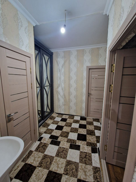 Квартирага бериледи