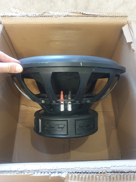 Deaf bonce 300 15 dyum 4000w 2000rms yengi ishlatilmagan