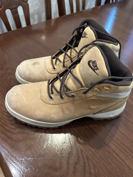 Ботинки Nike 43
