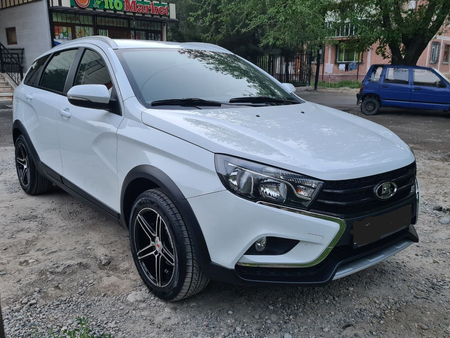 Lada vesta sw cross