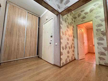 Продается 3/6/9 квартира на Сергели-2.