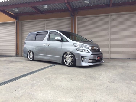 TOYOTA vellfire alphard