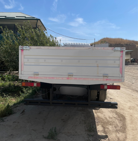 ISUZU грузовой(срочно сотилади)
