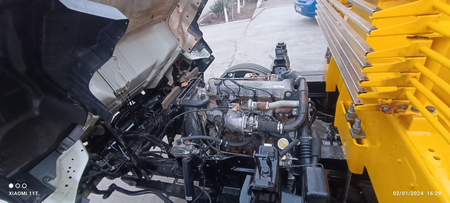 Isuzu манипулятор 3.3т 2012 грузовой