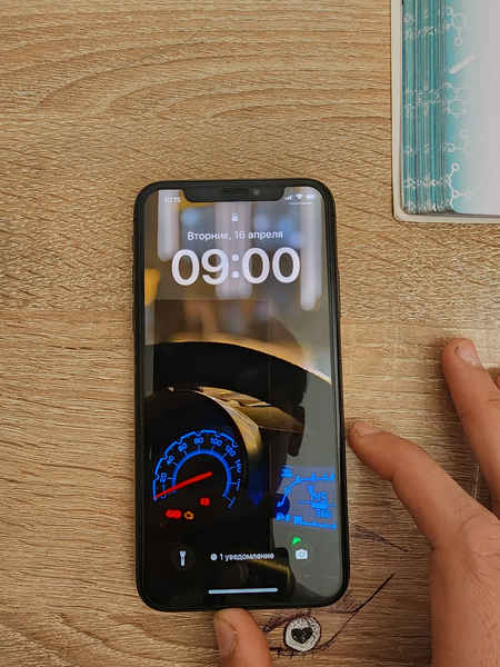 Iphone X srochni sotiladi