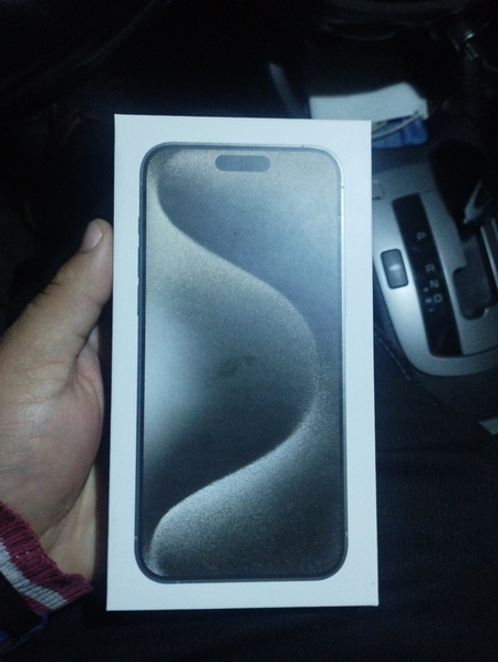 iPhone 15 Pro yengi