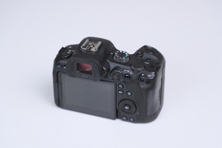 Canon R6 Sotiladi!