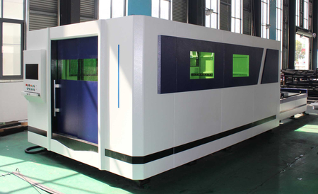 UMPROTECH 1530B Оптоволоконный станок лазерной резки металла 6000W