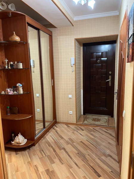 Продается  3/4/4 Юнусабадский район Ц 5