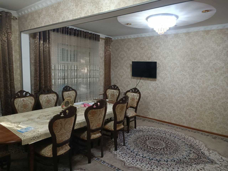 Продаётся 3 комнатная квартира 2 этаж Ахмад Юганкий  110000y.e  90m2