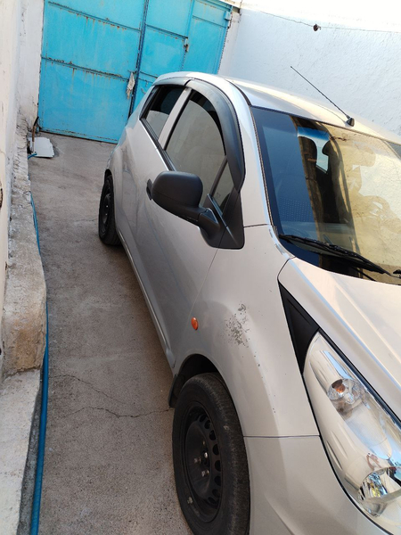 Chevrolet spark srochna sotiladi